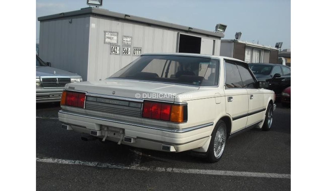 Used Nissan Cedric Y30 1985 for sale in Japan - 679119