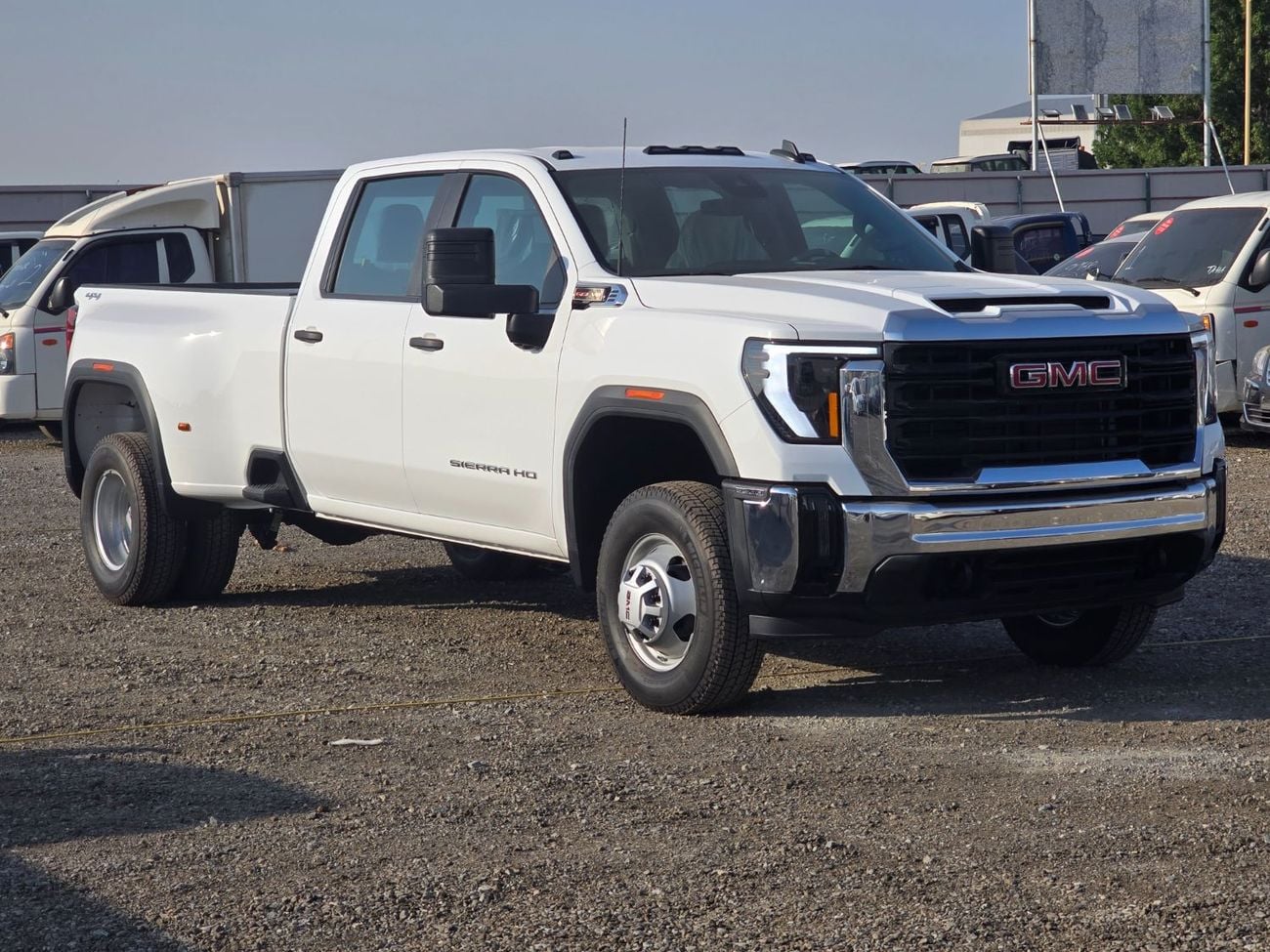 New GMC SIERRA 3500HD 6.6 HEAVY DUTY 2025 for sale in Dubai - 910896