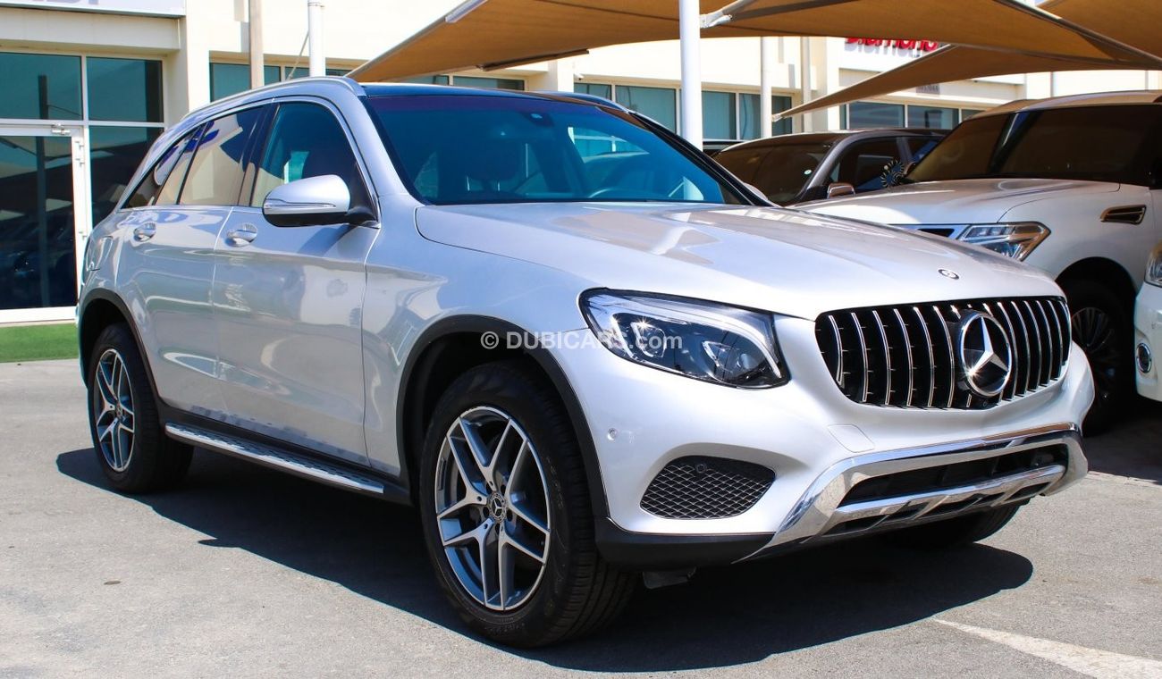 Used Mercedes-Benz GLC 300 2018 for sale in Dubai - 541737