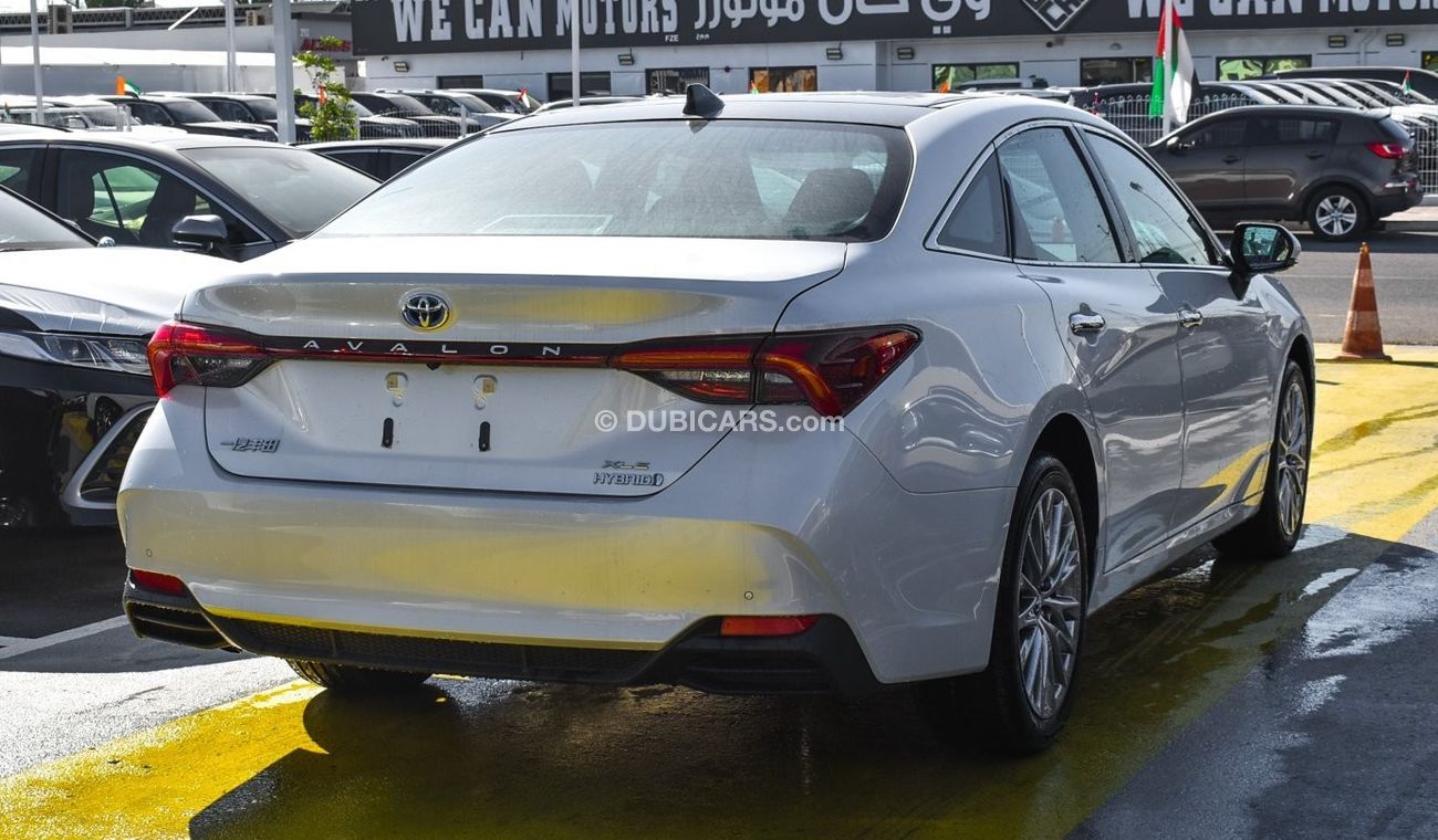 New Toyota Avalon XLE 2.5L Hybrid 2023 for sale in Dubai - 695170