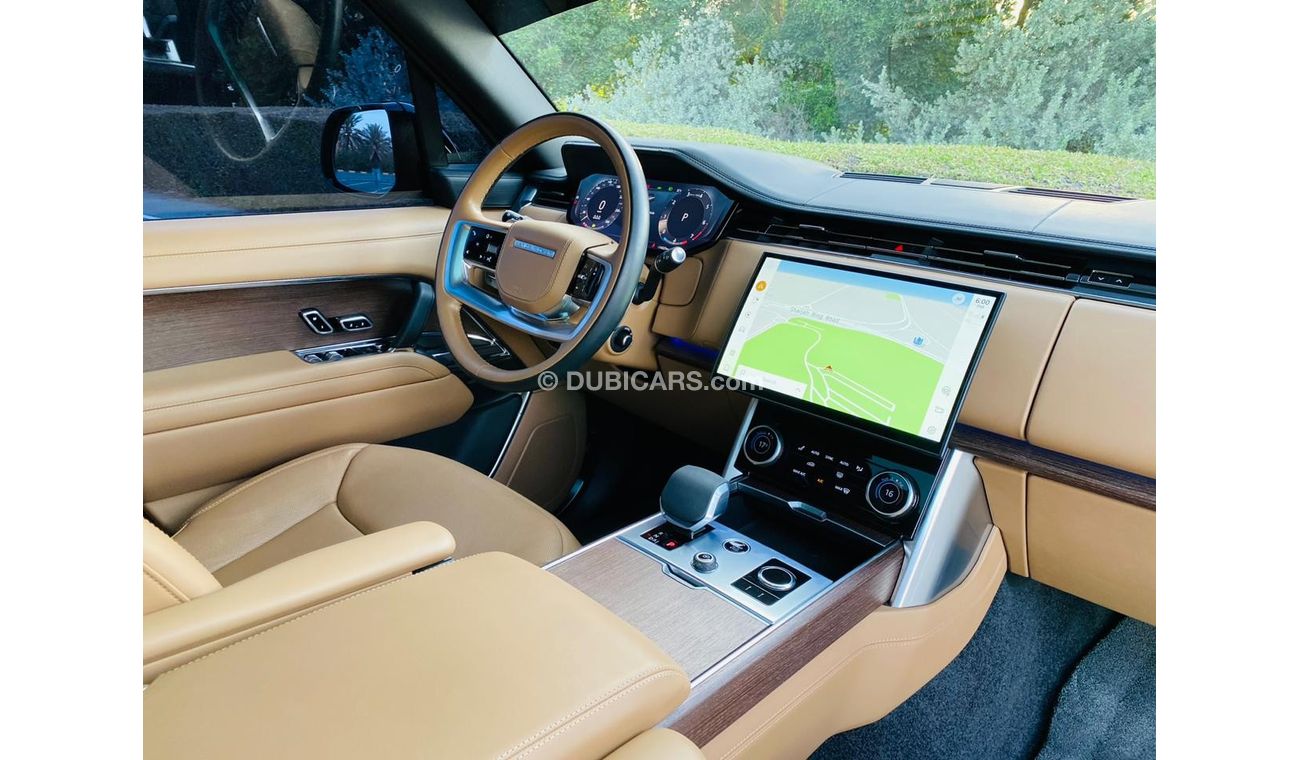 Used Land Rover Range Rover Vogue 2023 for sale in Sharjah - 616195