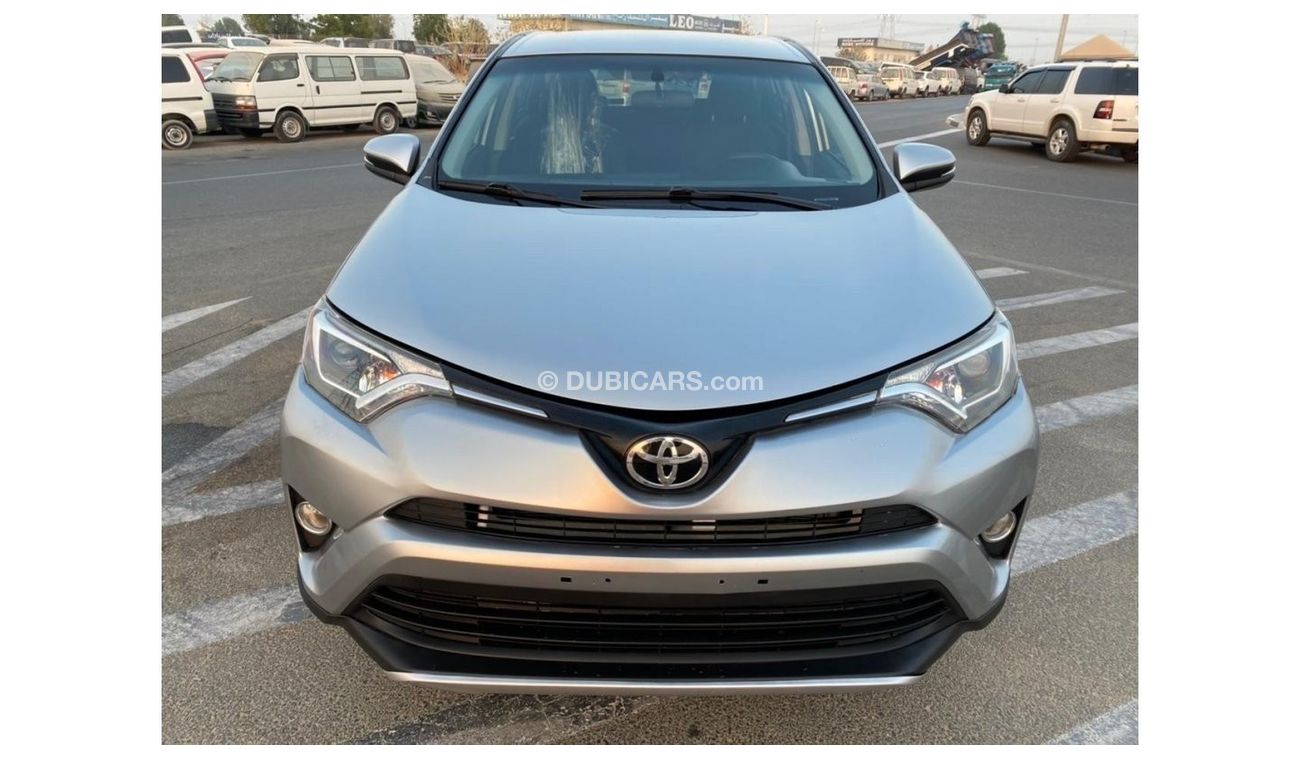 Used 2018 Toyota Rav4 2018 for sale in Dubai - 458093