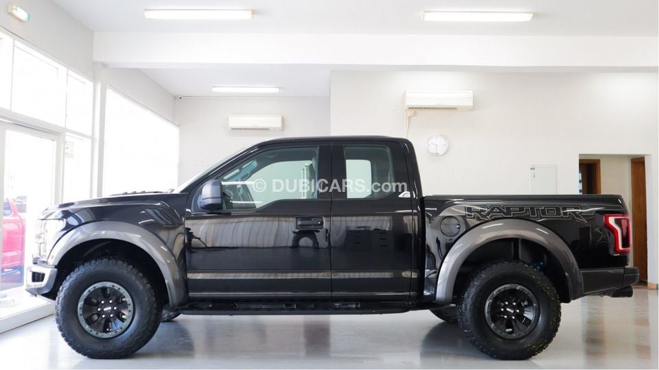 Used Ford Raptor 2017 for sale in Dubai - 473284