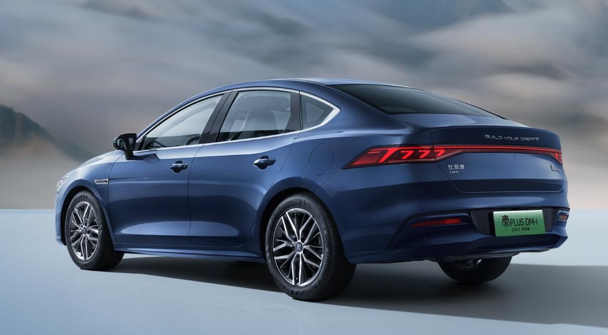 BYD QIN PLUS Price in UAE, Images, Specs & Features