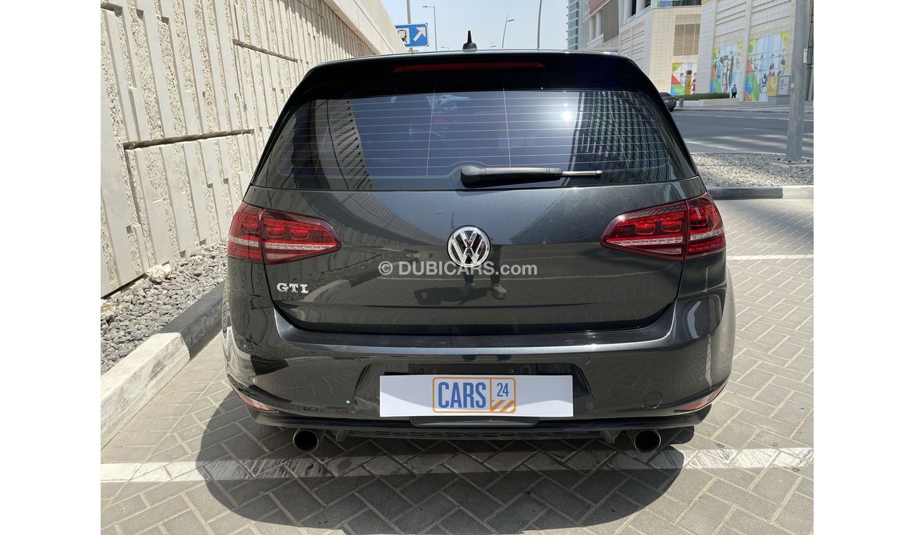 Used Volkswagen Golf 3000 2017 for sale in Dubai - 460905