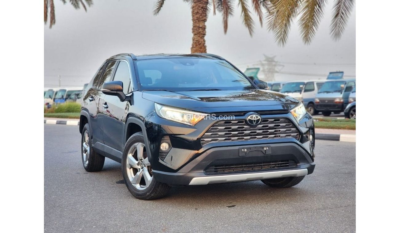 Used TOYOTA RAV4 XLE JAPANESE 2020 for sale in Dubai - 645273