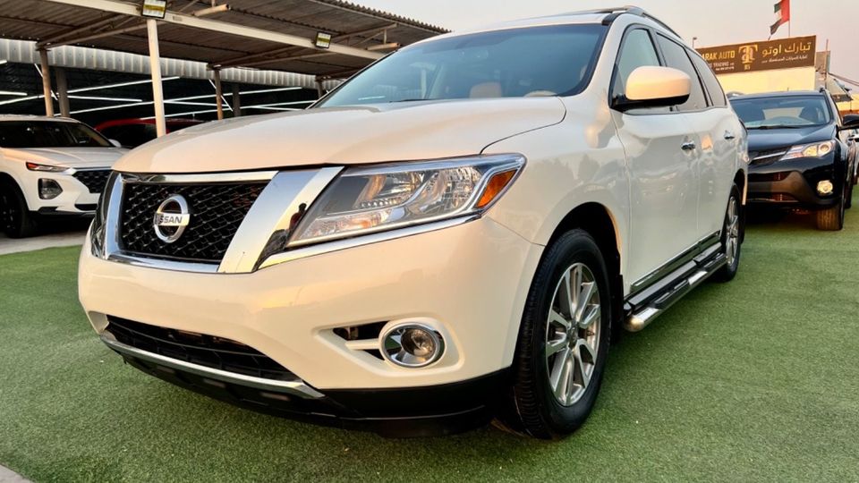 Used Nissan Pathfinder SL 2015 for sale in Dubai - 627619