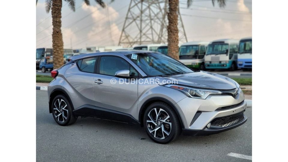 مستعملة تويوتا CHR TOYOTA C H R FULL OPTION CLEAN CAR 2018 للبيع في دبي - 567219