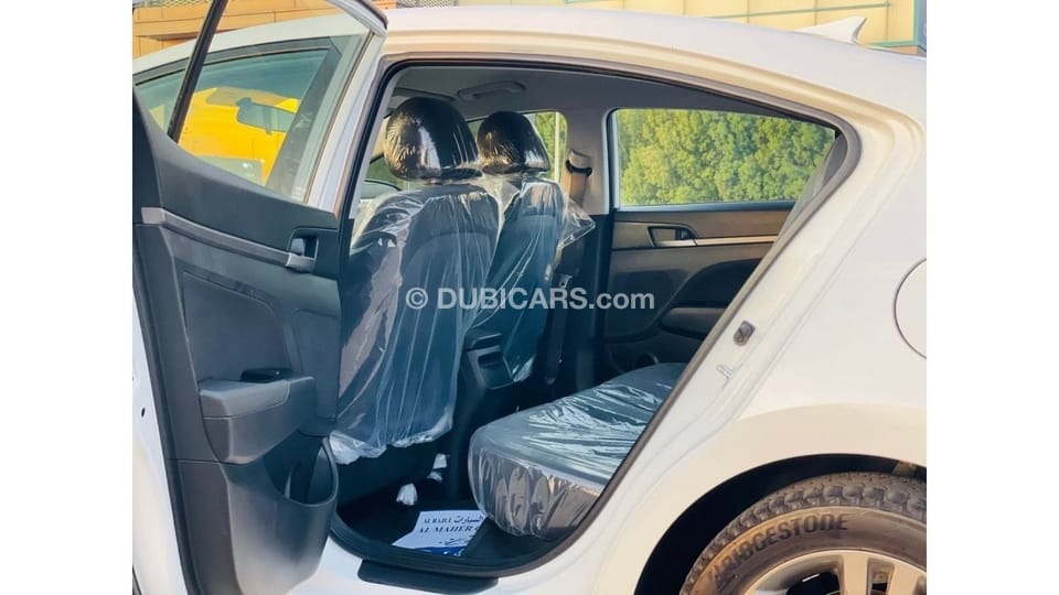 Used Hyundai Elantra GL 2000cc 2018 for sale in Sharjah - 682168