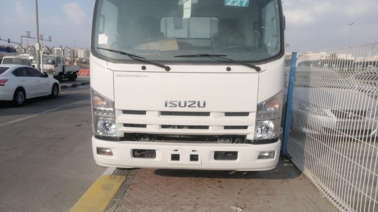 New Isuzu NPR 2022 for sale in Dubai - 812907