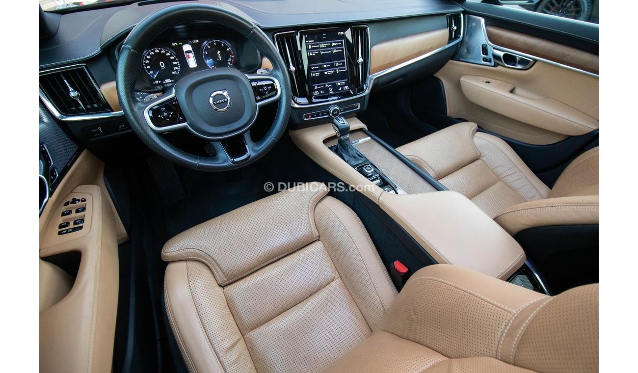 Used Volvo S90 90 2018 for sale in Dubai - 581815