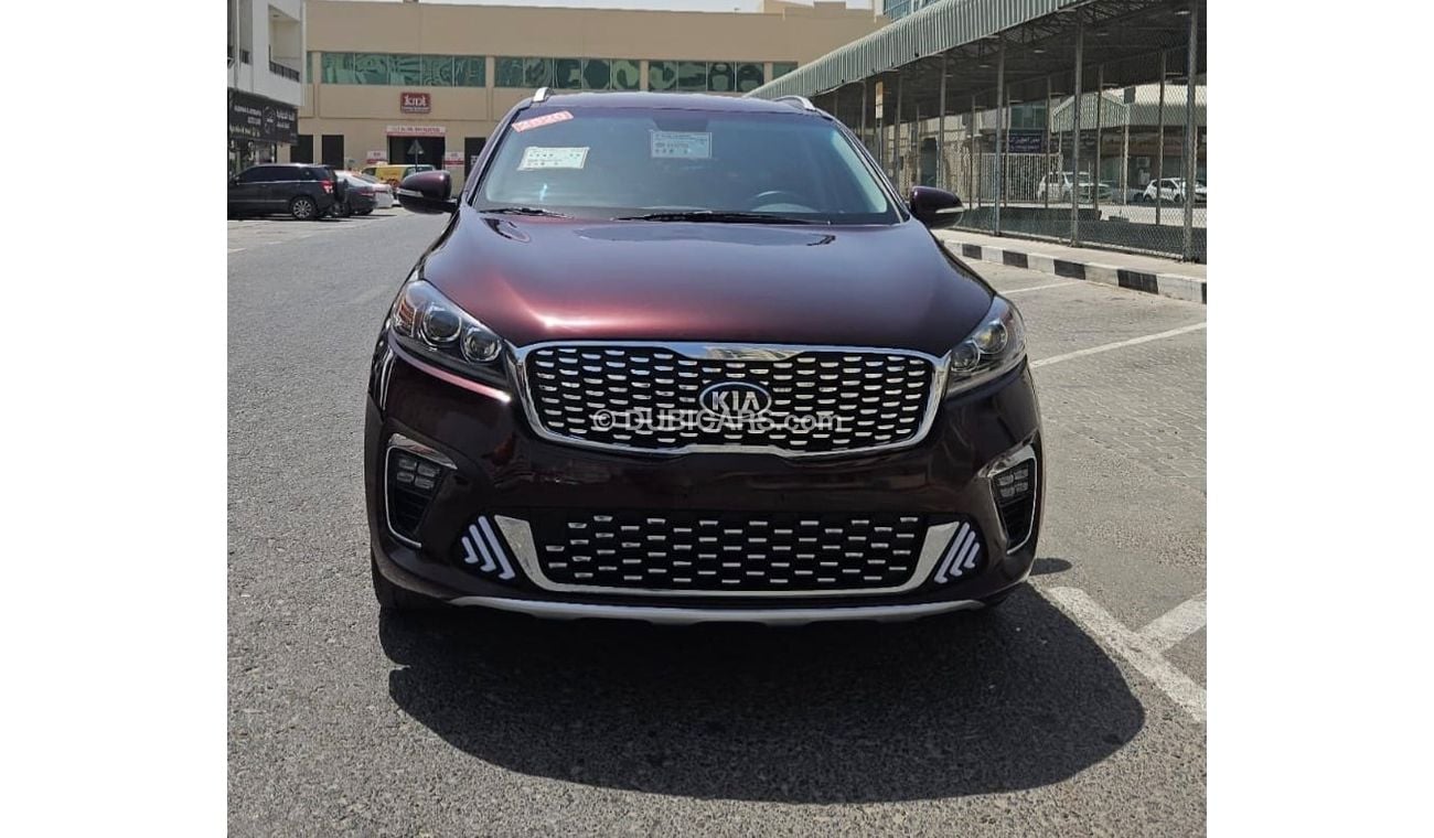 Used Kia Sorento EX 2020 for sale in Sharjah - 628269