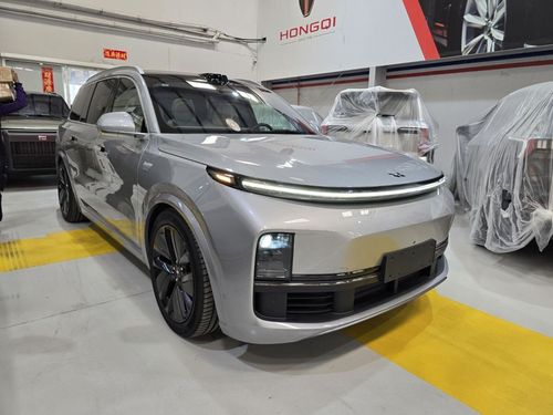 Li Auto L9 Price in UAE, Images, Specs & Features