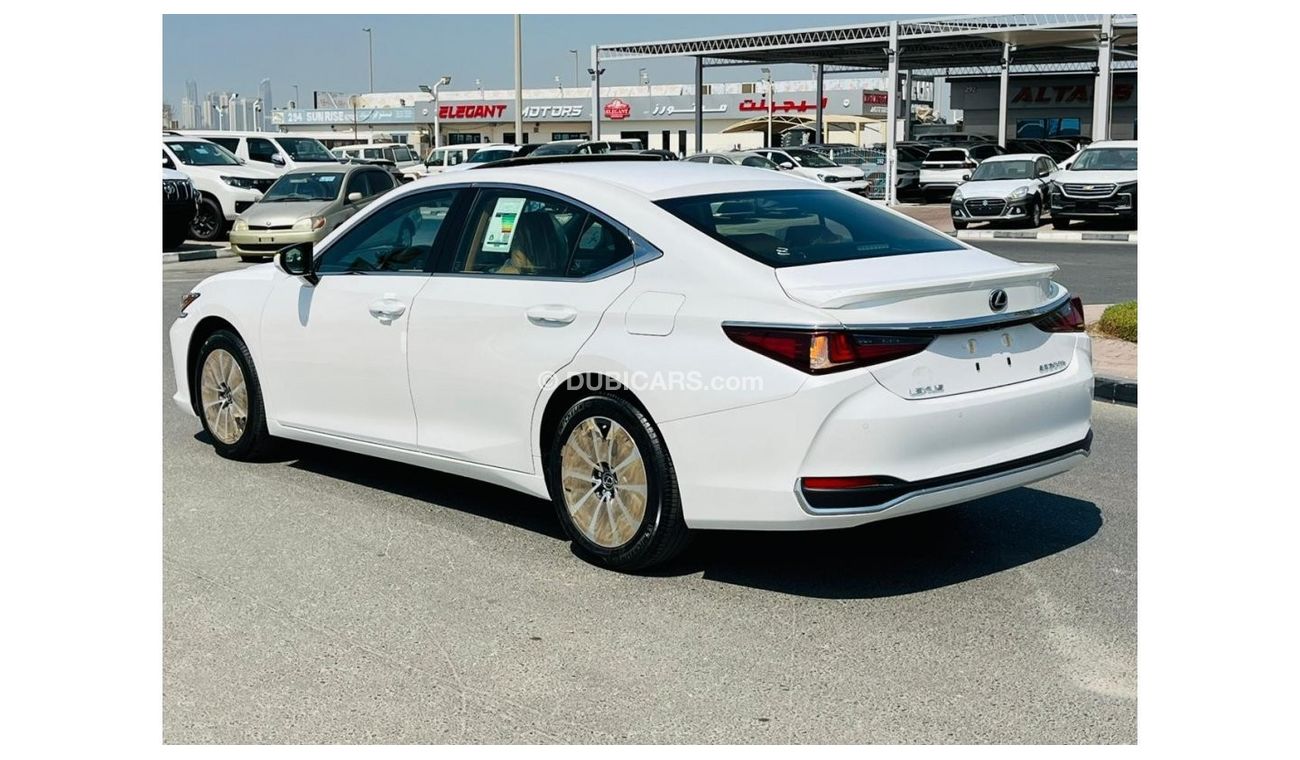 New Lexus ES 300 2.5L HYBRID 2023 for sale in Dubai - 670596