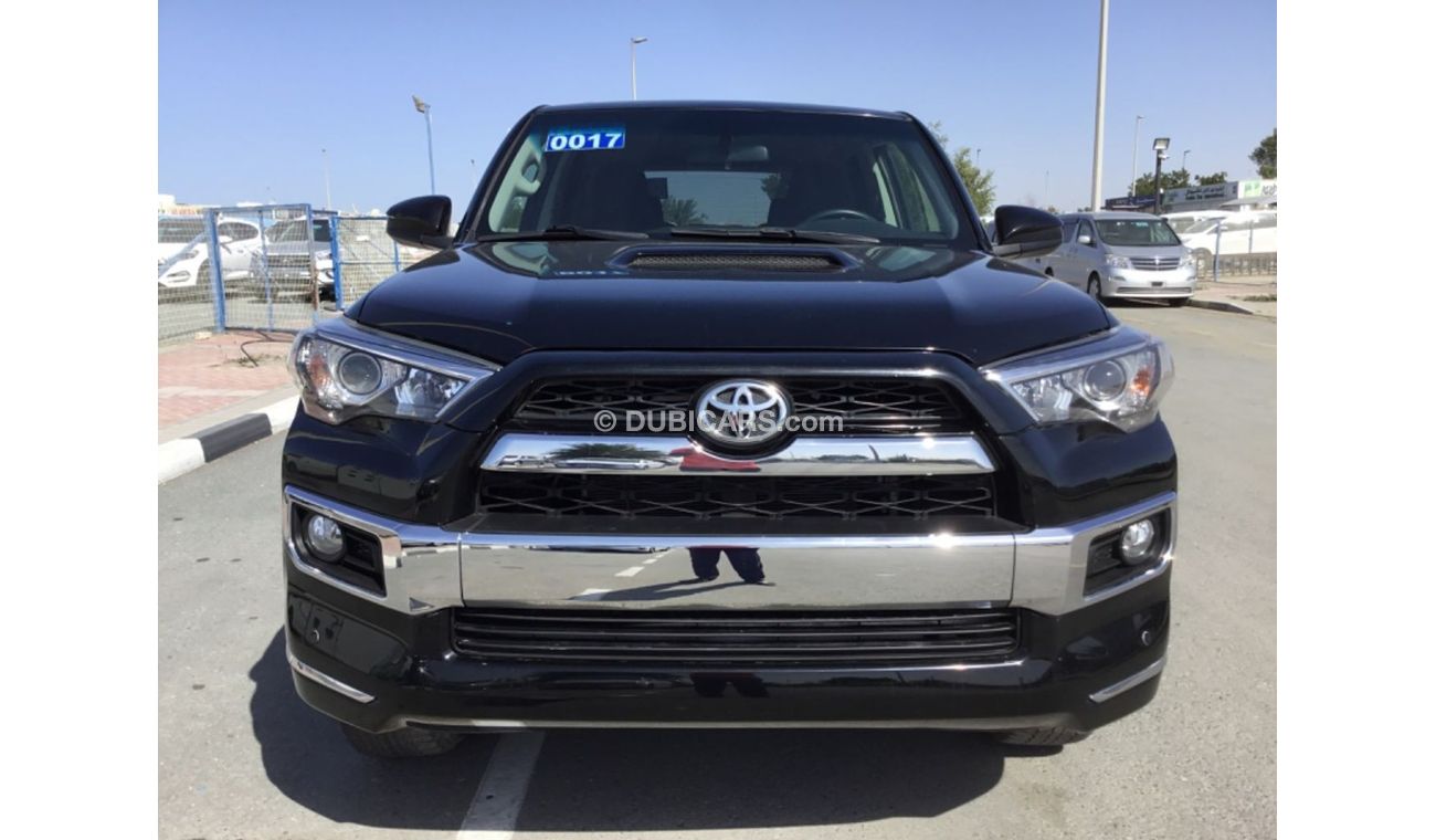 Used Toyota 4Runner 2014 for sale in Dubai - 300756