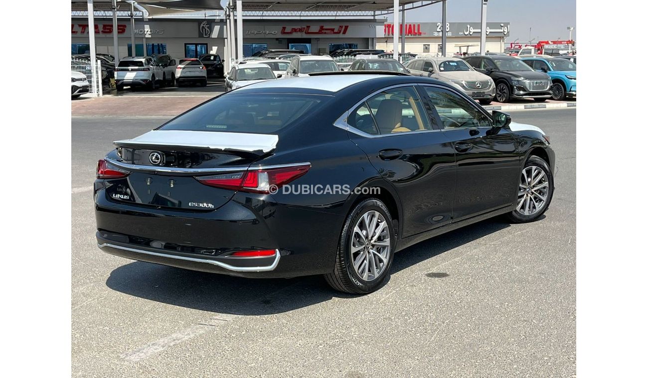 New LEXUS ES 300 HYBIRD 2023 2023 for sale in Dubai - 668594