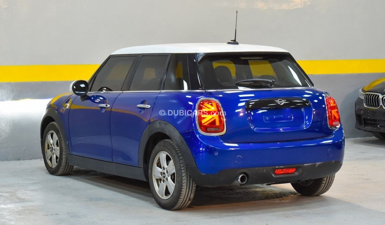 Used Mini Cooper Korean Specs 2019 for sale in Sharjah - 608351