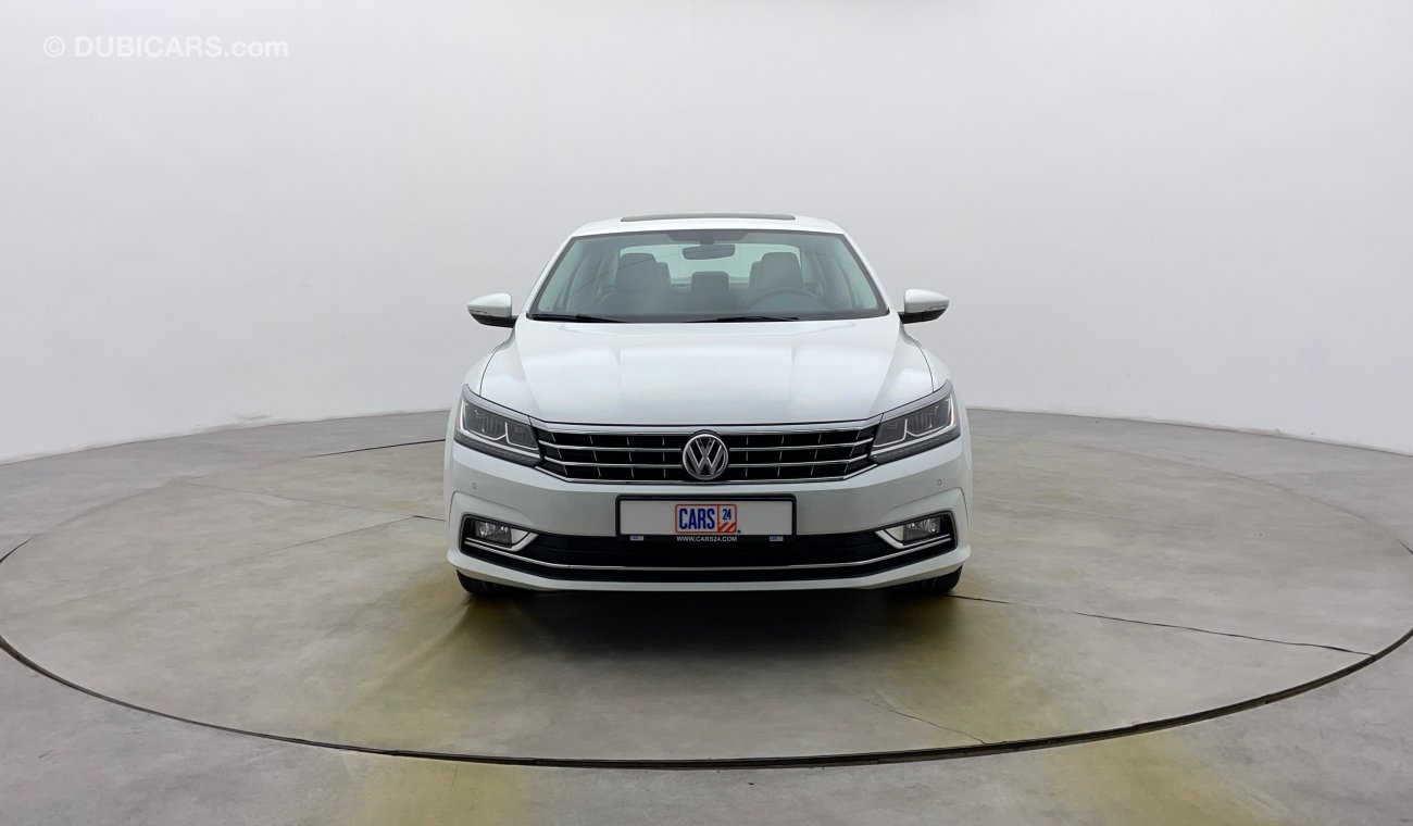 Used Volkswagen Passat SEL 2500 2017 for sale in Dubai - 484349