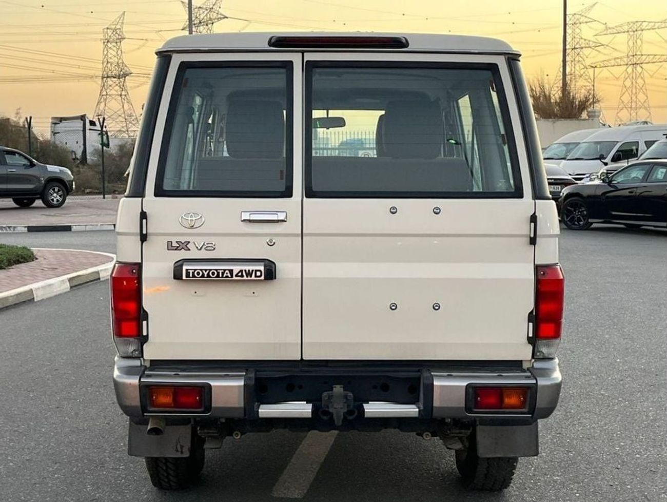 New Toyota Land Cruiser Hard Top LC76 HARDTOP 4.5L DSL MT 2023 for sale in Dubai - 819526