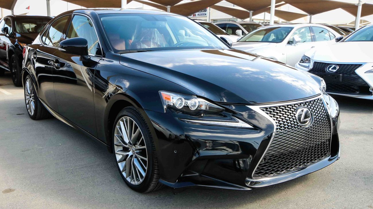 Used Lexus IS250 2014 for sale in Dubai - 136942