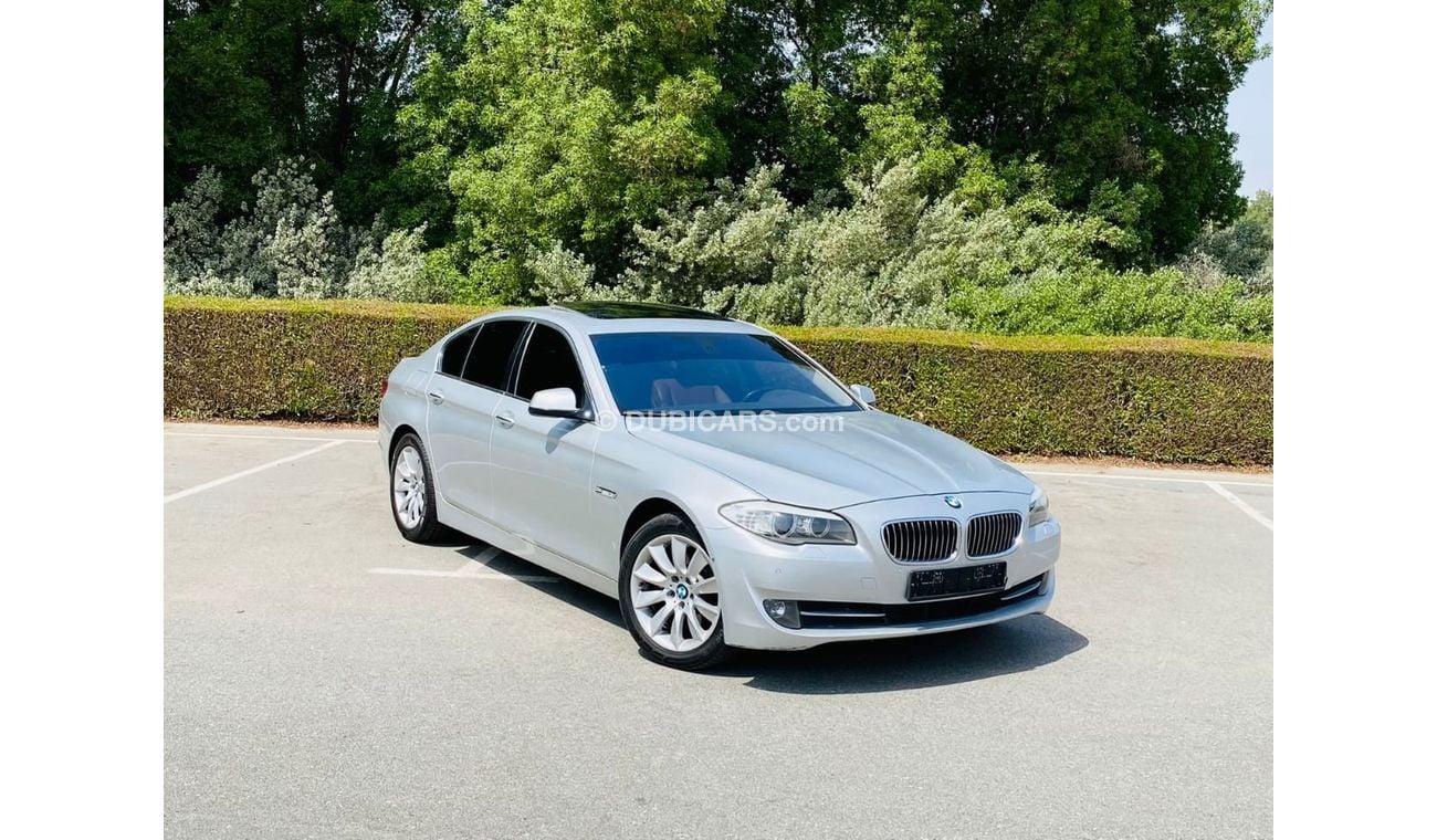 Used BMW 528i 2011 for sale in Dubai - 664137