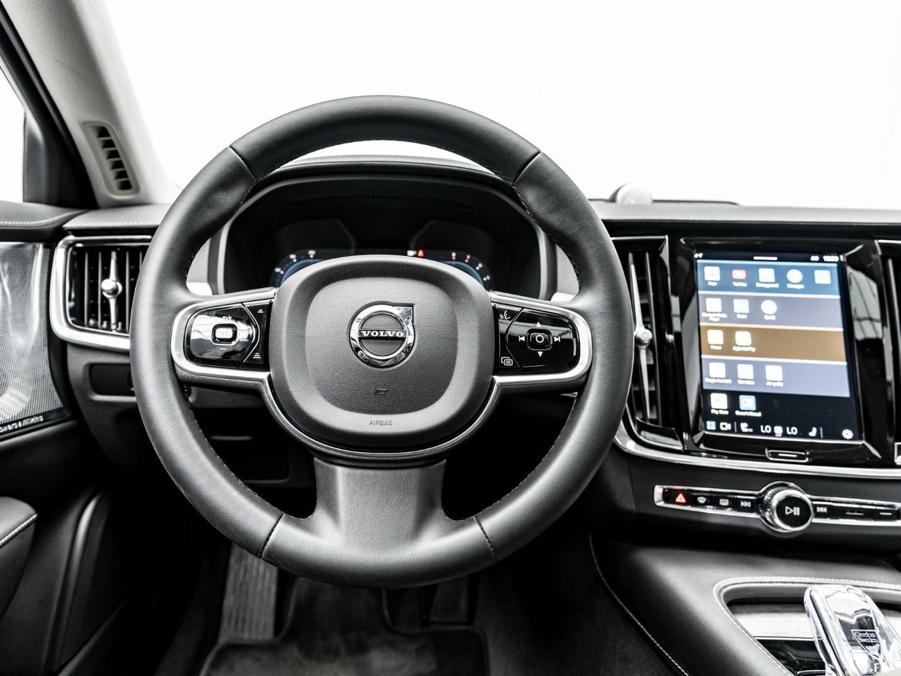 Used 2023 Volvo S90, September 2028 Volvo Warranty, Low KMs, GCC 2023 for sale in Dubai - 866516