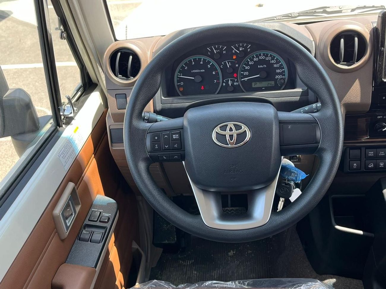 New Toyota Land Cruiser 70 LC71 HARDTOP 4.0L AT 2024 for sale in Dubai ...
