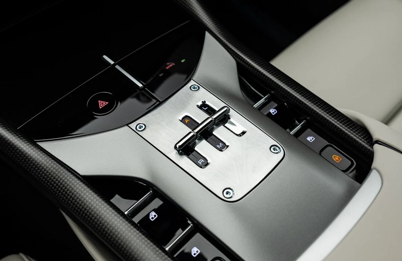 New Ferrari Purosangue 6.5L V12 Naturally Aspirated Engine 2025 for ...