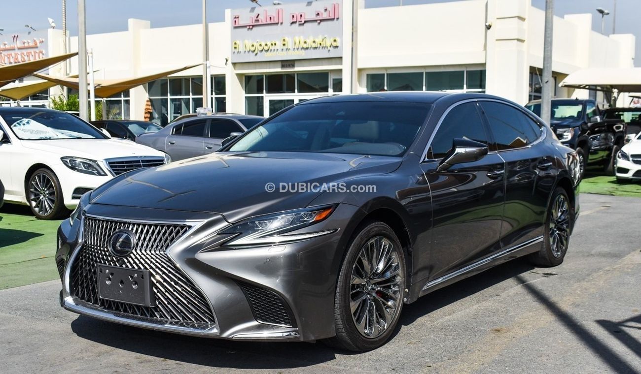 Used Lexus LS500 2019 for sale in Sharjah - 681126