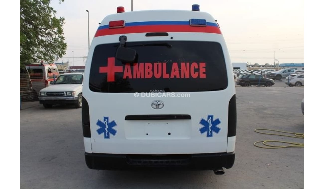 Used TOYOTA HIACE AMBULANCE RHD 2005 MODEL 2005 for sale in Dubai - 557853
