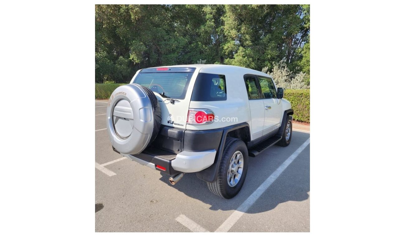 Used Toyota FJ Cruiser 2009 for sale in Sharjah - 560779