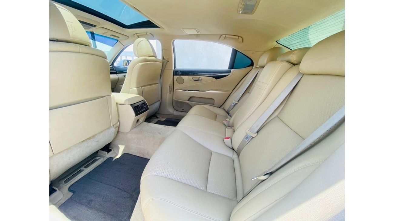 Used Lexus LS460 Good condition car 2009 for sale in Dubai - 745675