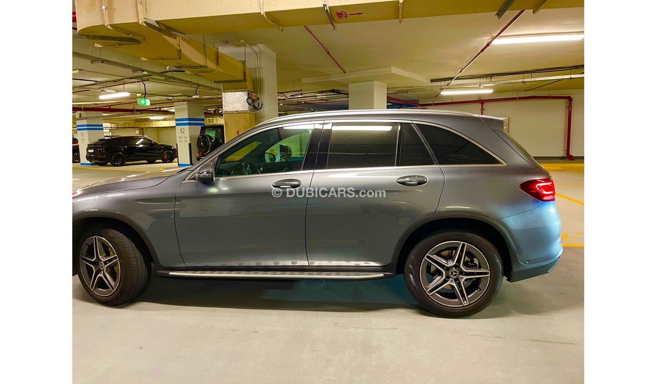 Used Mercedes-Benz GLC 200 2021 for sale in Dubai - 539496
