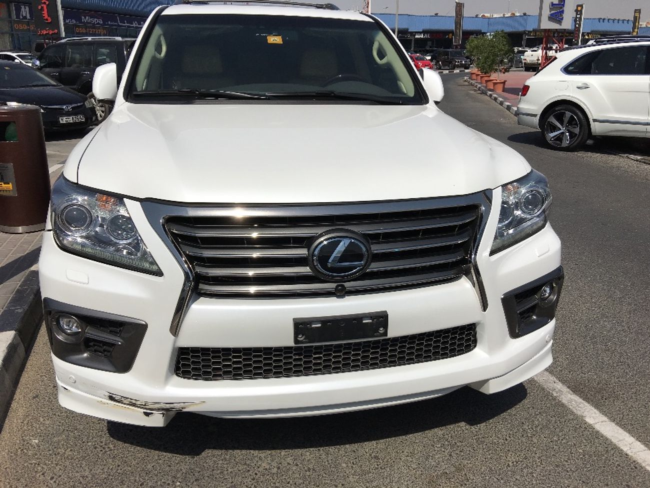 Used Lexus LX570 2014 for sale in Dubai - 72048