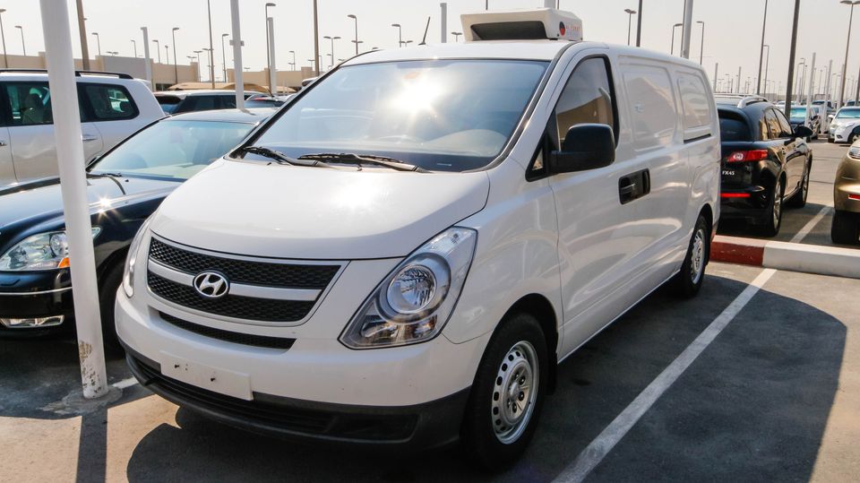 Used Hyundai H-1 Reefer Van 2015 for sale in Dubai - 75963