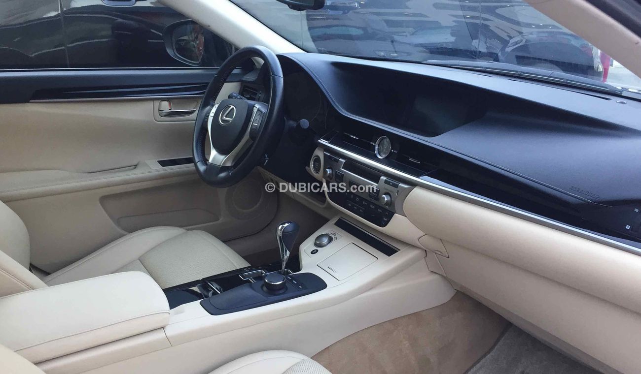 Used Lexus ES350 2015 for sale in Dubai - 159305