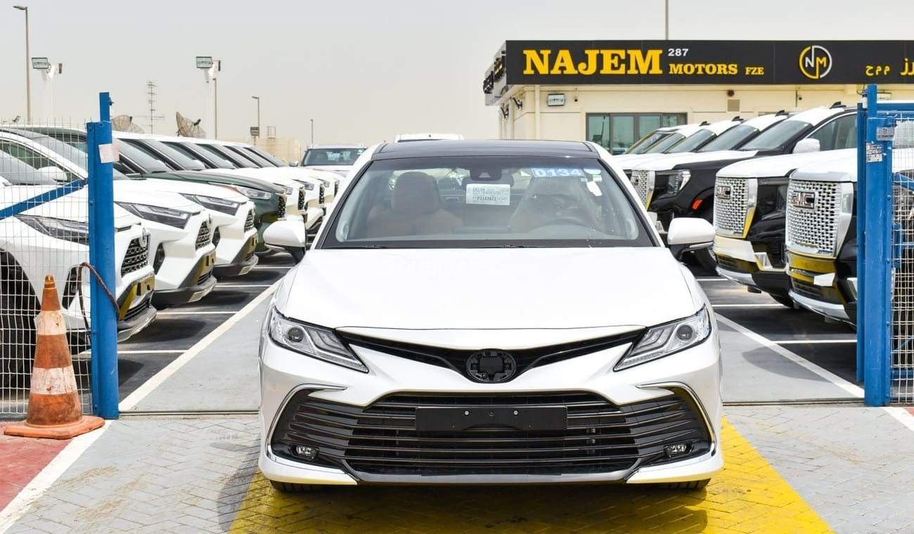 New Toyota Camry Lumiere 2.5L Hybrid 2023 for sale in Dubai - 619369