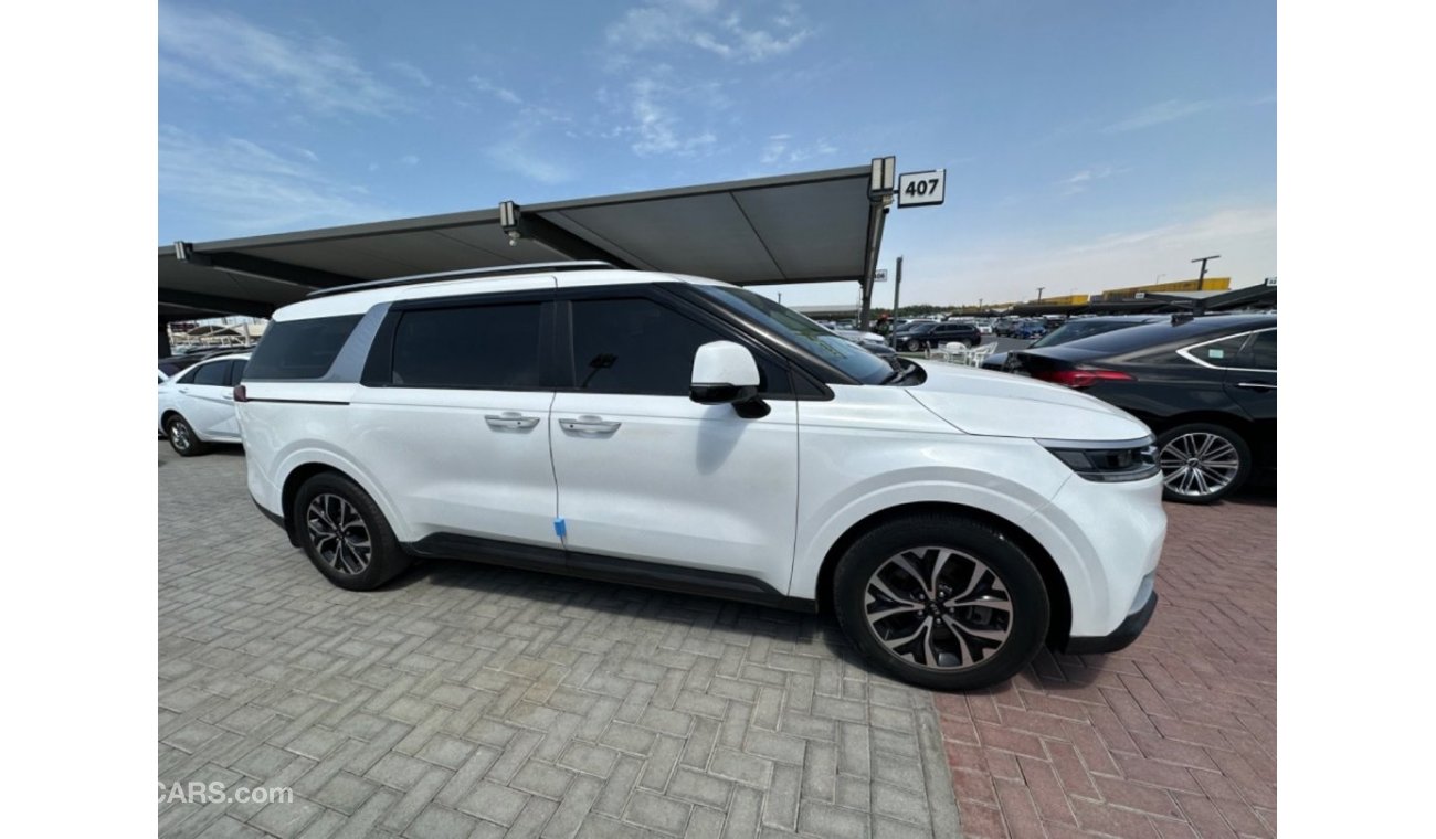Used Kia Carnival SXL 2021 for sale in Sharjah - 727794