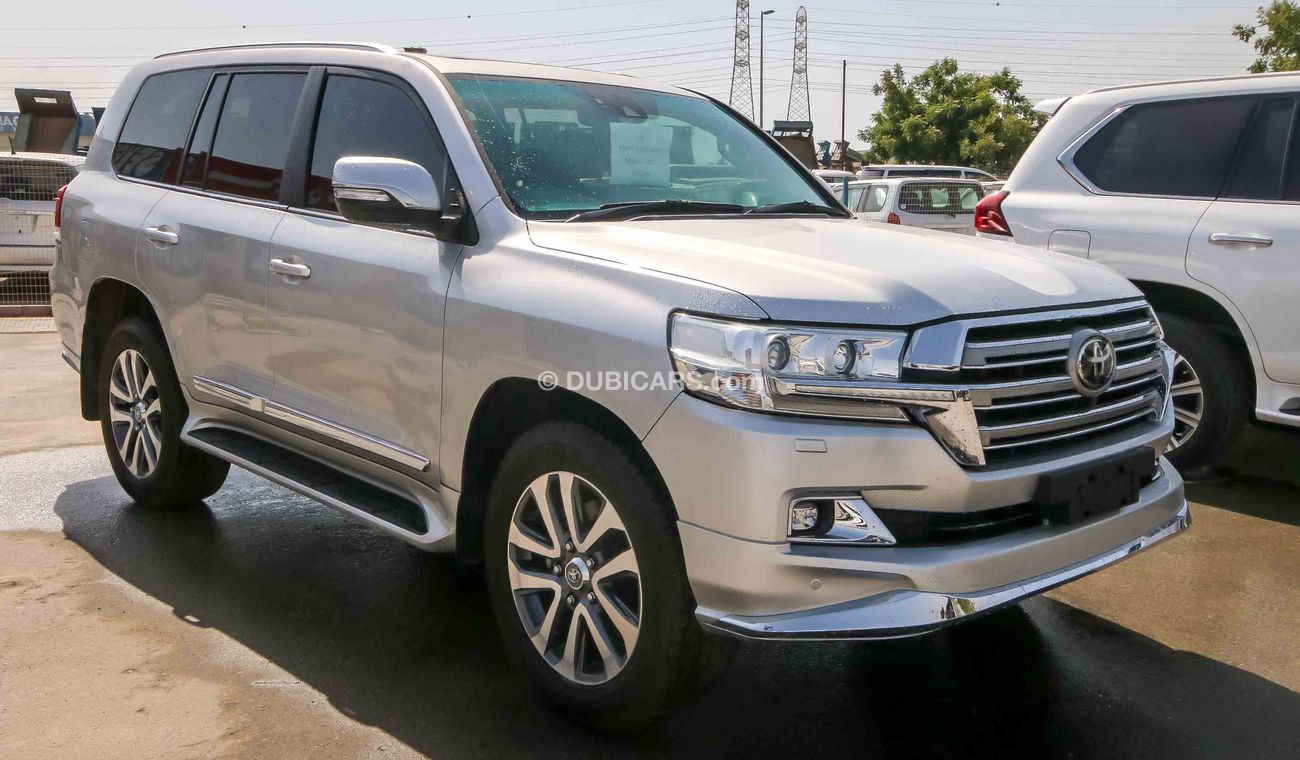 Used Toyota Land Cruiser Sahara V8 2017 for sale in Dubai - 167324