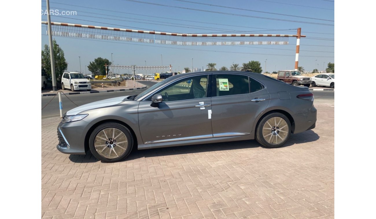 New Toyota Camry Grande Brand new 2022 for sale in Dubai - 555856