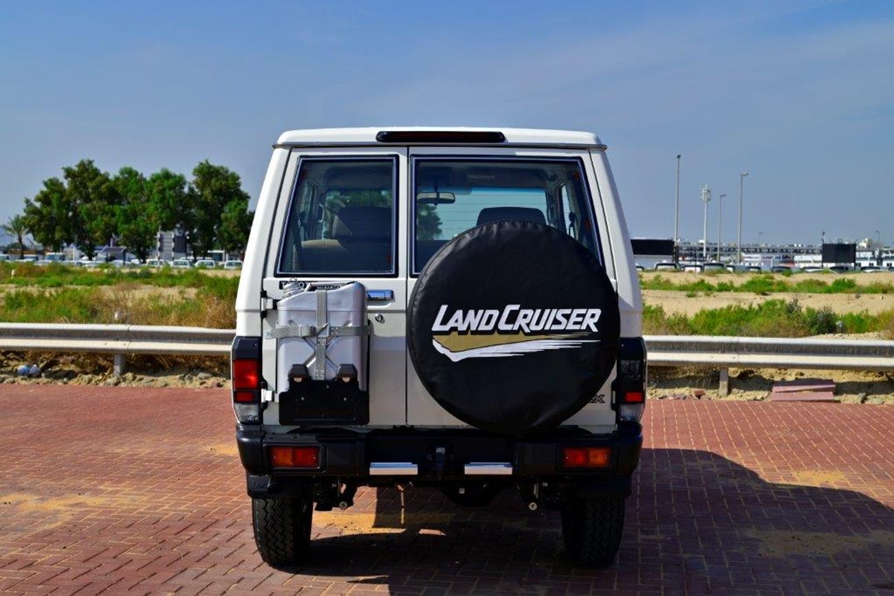 New Toyota Land Cruiser 70 71 DX 2.8L Diesel 4WD Automatic 2024 for ...