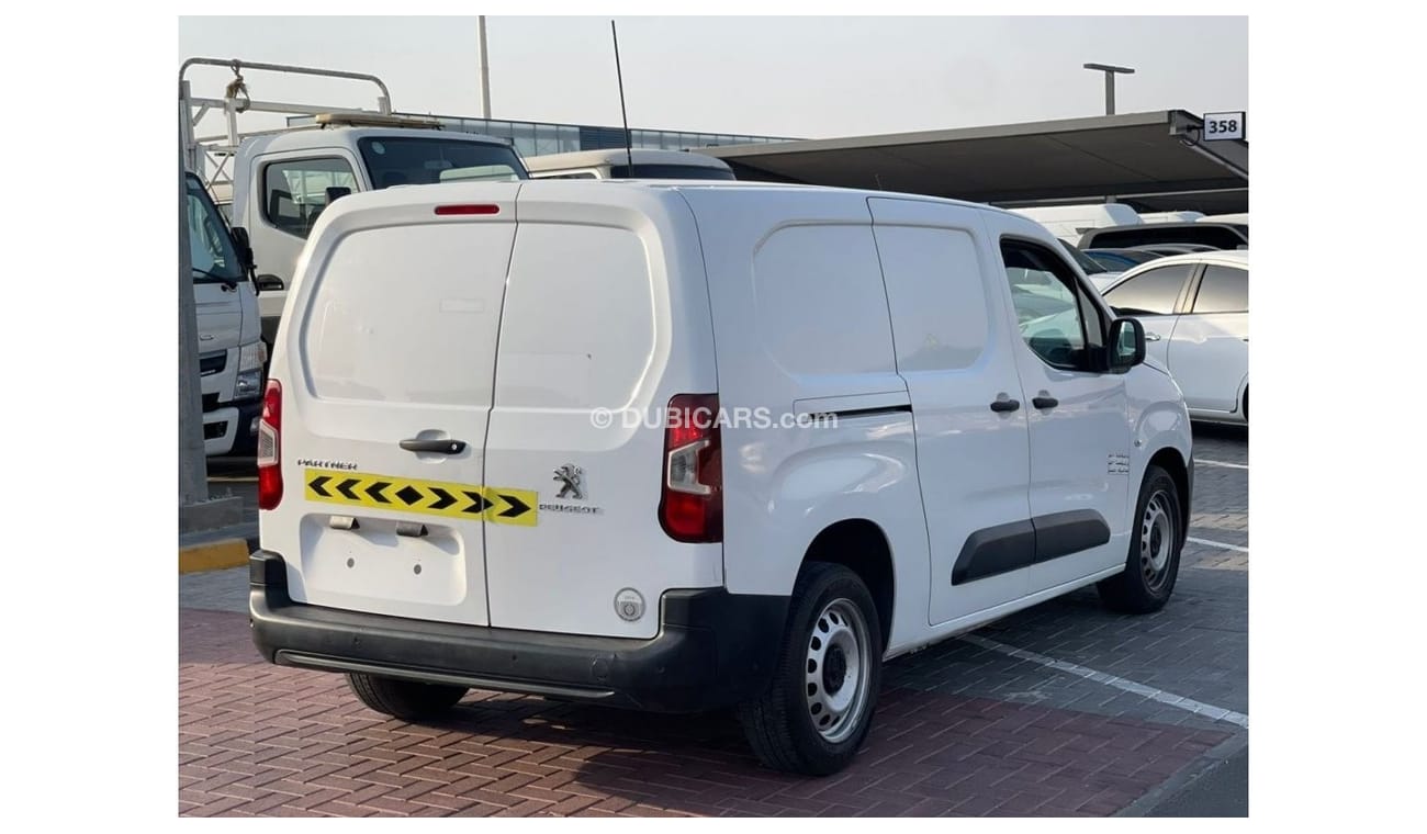 Used Peugeot Partner 2020 I Van I Ref#387 2020 for sale in Sharjah - 633562