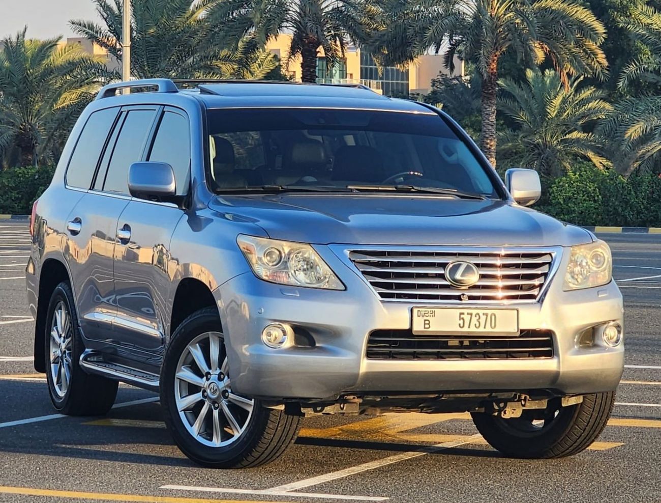 Used Lexus LX570 2011 for sale in Sharjah - 704268