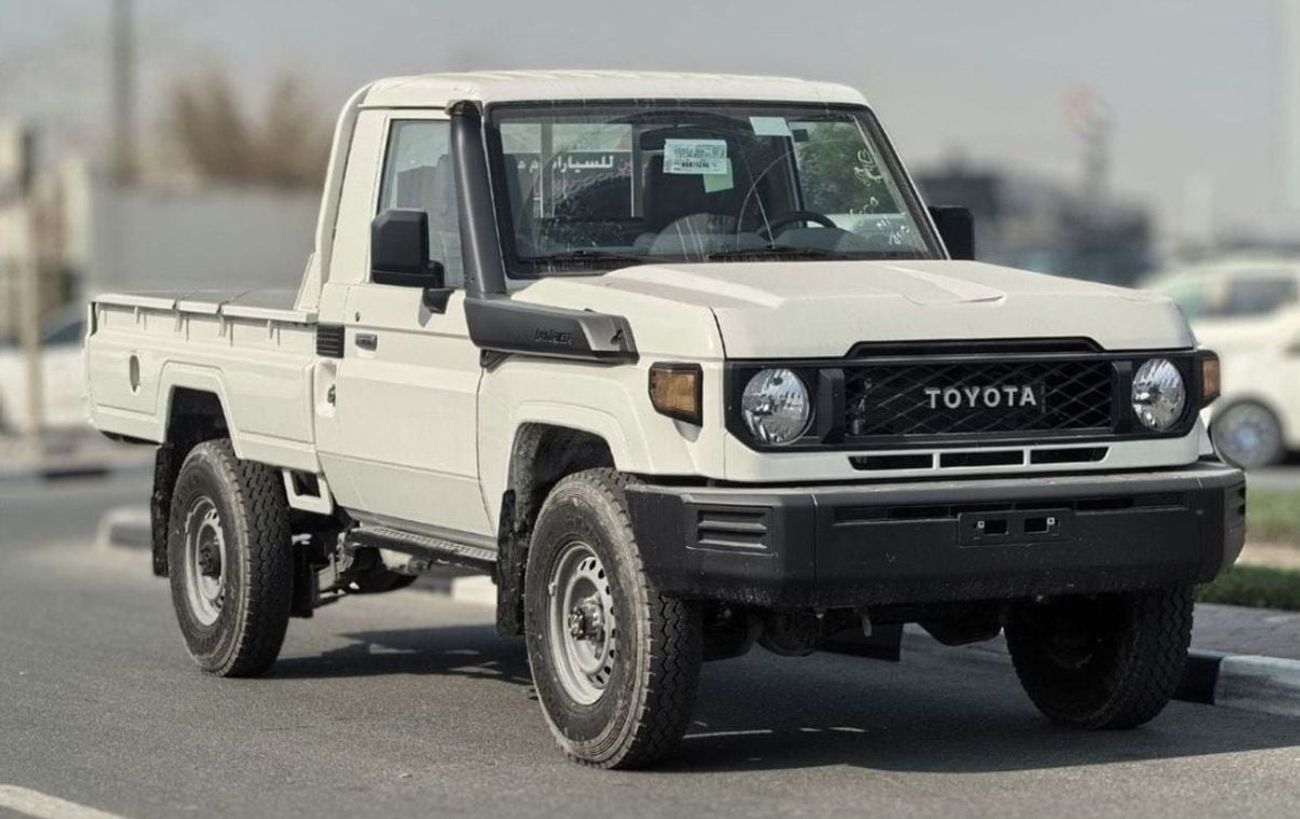New Toyota Land Cruiser Pick Up LC79 4.2L SC MT 4X4 2025 for sale in Dubai - 850299