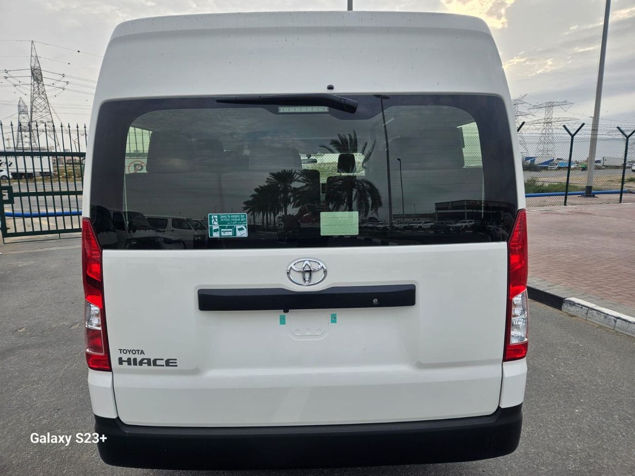 New Toyota Hiace HIACE BUS HIGH ROOF - 13 SEATER -AUTOMATIC ...