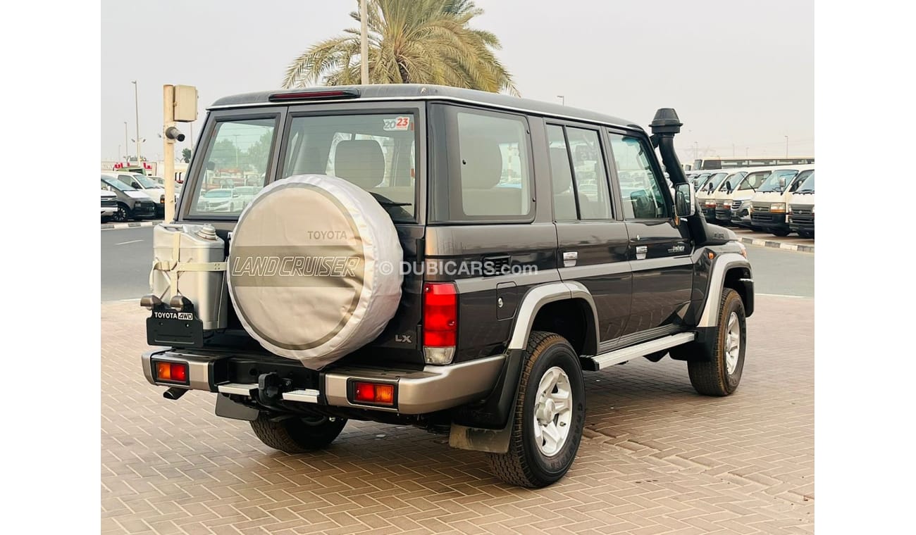 New Toyota Land Cruiser Hard Top LC76 4.0L FULL 2023 for sale in Dubai - 660877