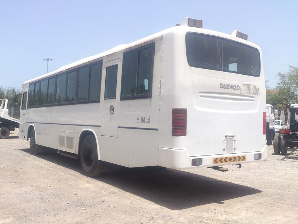 Daewoo BF 106 for sale: AED 65,000. White, 2011