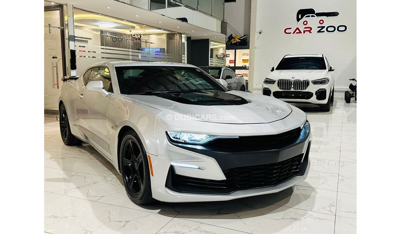 Used Chevrolet Camaro LT2 2019 for sale in Dubai - 655933