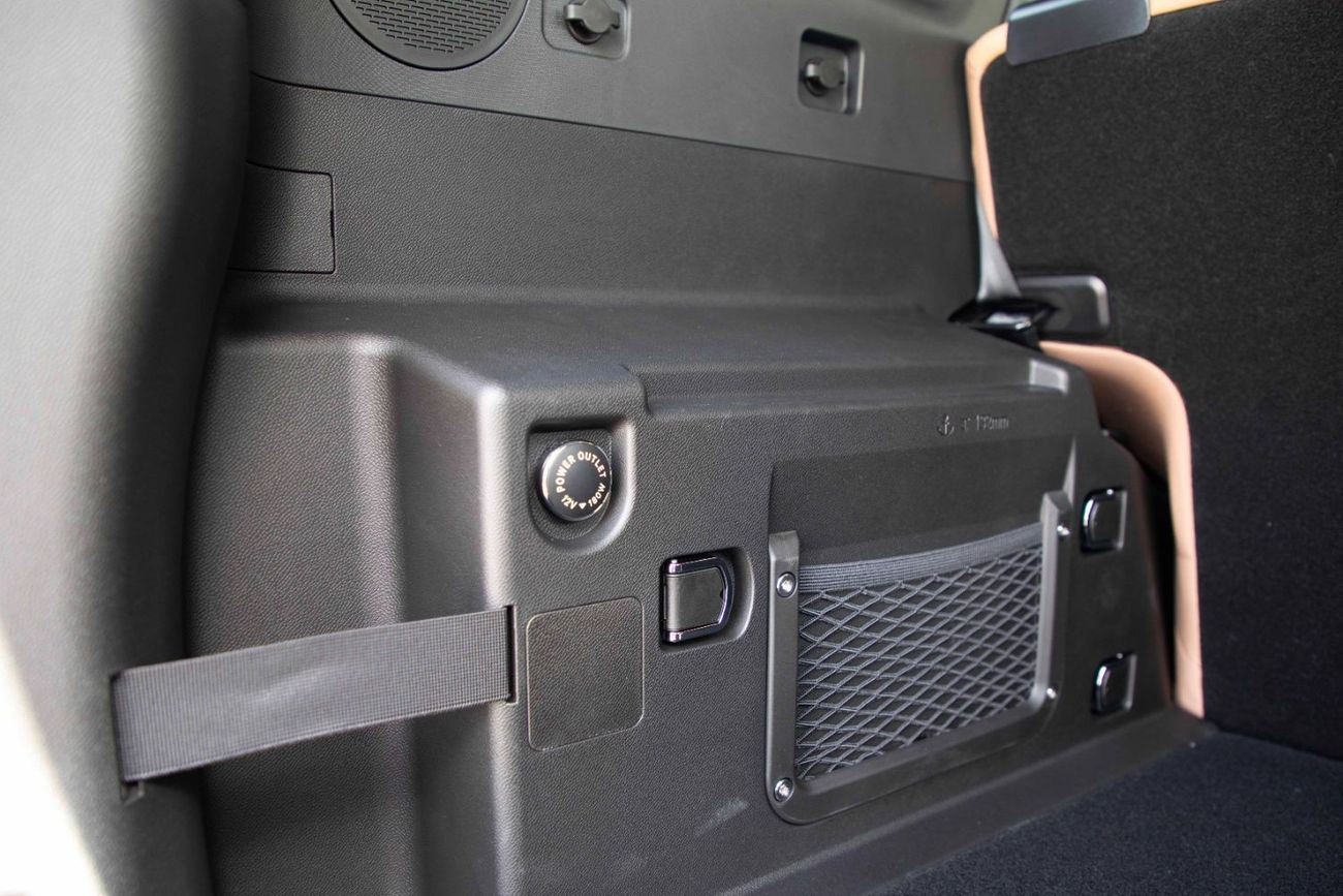 New 2024 Jetour T2 2.0 Luxury - Silver inside Desert Brown 2024 for sale in Dubai - 732137