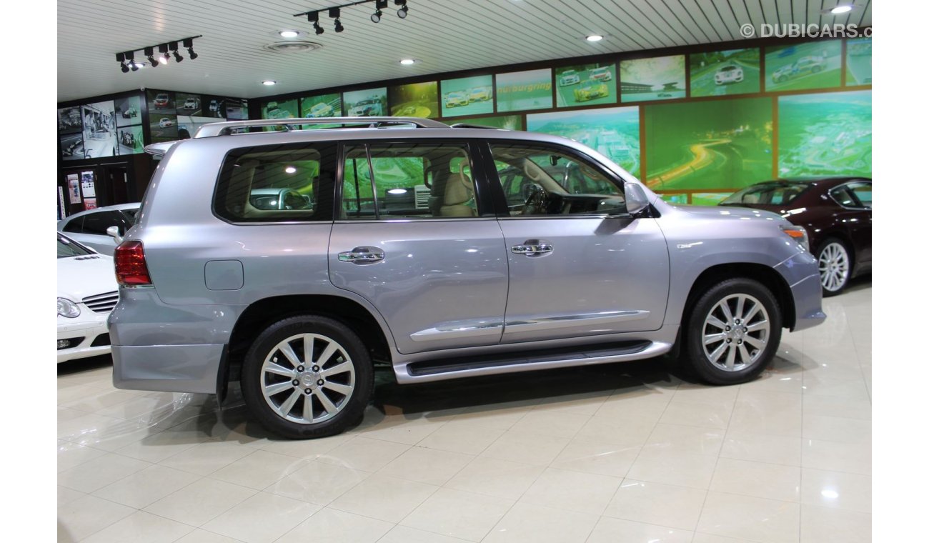 Used Lexus LX570 2011 for sale in Dubai - 236657